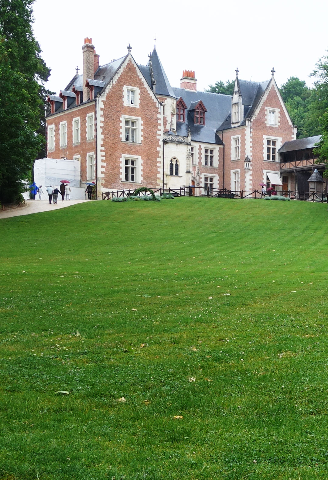 Leonardo da vinci's house Inspiration | Sen Shombit